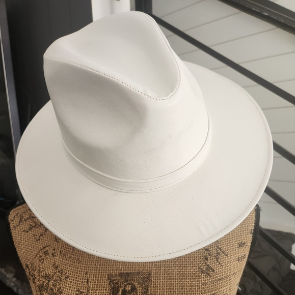 Lucky & Blessed | Accessories | Lucky Blessed White Hat | Poshmark